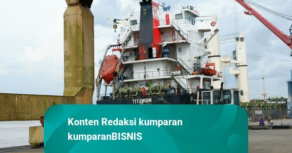 Melihat dari Dekat Pelabuhan Pontianak di Tepi Sungai | kumparan.com