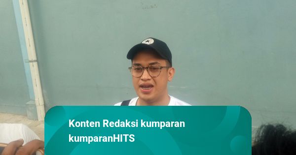 Rija Abbas 'Butiran Debu' Masih Jadi Pelayan Kafe Bergaji Rp 1,5 Juta ...