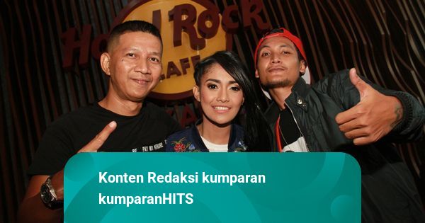 Rowman 'UNGU' Muncul dengan Band Baru Bernama 'The Row' | kumparan.com