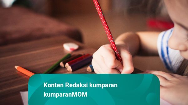 6 Cara Melatih Anak Agar Bisa Menulis Rapi | kumparan.com