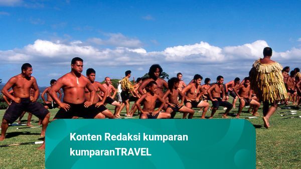 Menilik Asal-usul Tari Haka yang Diklaim Bule Bugil di Gunung Batur ...