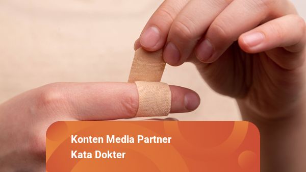 6 Langkah Pertolongan Pertama Tangan Luka Kena Pisau | kumparan.com