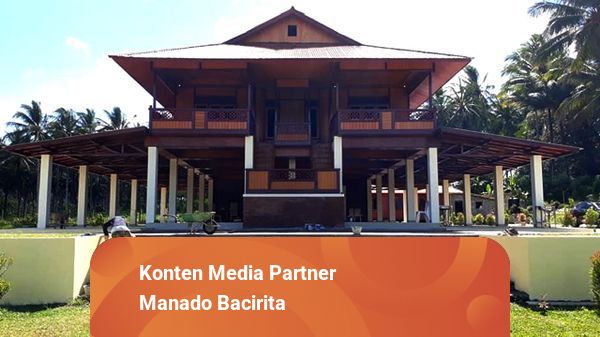 Melihat Rumah Adat Walewangko yang Dibangun Joune Ganda di Minut ...