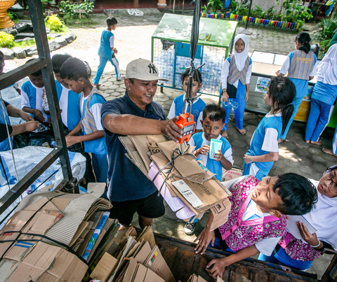 Green Initiative: Berita Tentang Green Initiative, Ekonomi Hijau
