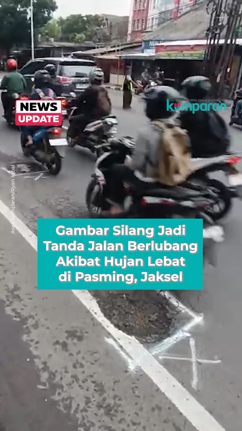 Gambar Silang Jadi Tanda Jalan Berlubang di Pasar Minggu