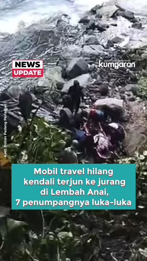 Mobil Travel Hilang Kendali Terjun ke Jurang di Lembah Anai