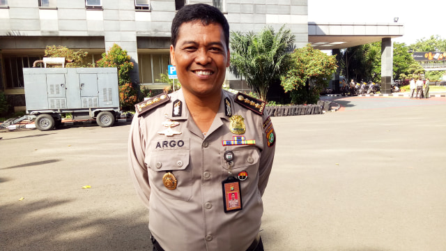 Sprei Hingga TV Milik Firza Husein Disita Polisi | kumparan.com