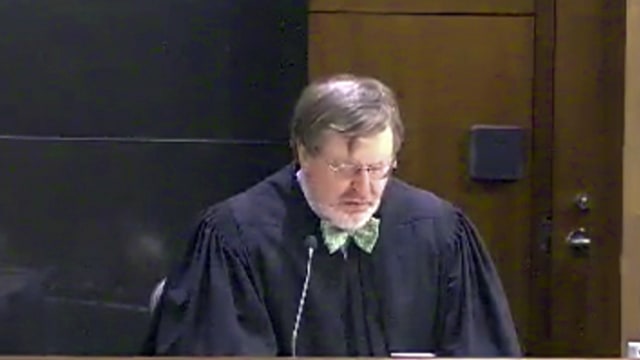 Siapa Hakim Robart yang Berani Menentang Trump? | kumparan.com