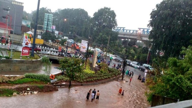 Banjir Kepung Bekasi | kumparan.com