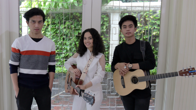 Lagu untuk 'Jomblo' dari Wizzy dan Izza | kumparan.com