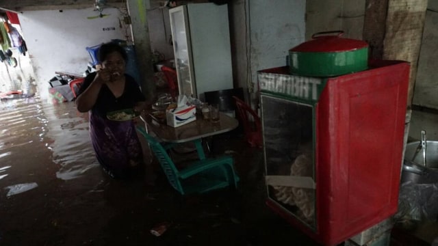 Jalan Pakubuwono Jaksel Macet Parah Akibat Banjir | kumparan.com
