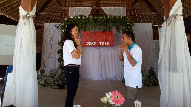 Isti Putri Dwi Jayanti, Punya Misi Mulia Angkat Derajat Kaum Tuli ...