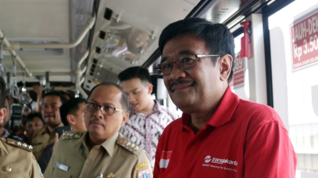 Halte TransJ Koridor 13 di CSW dan Cipulir Terhubung dengan Pertokoan ...