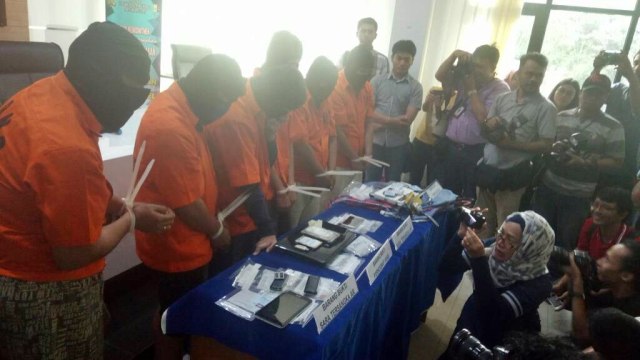 Tim Cyber Crime Mabes Polri Tangkap Pemilik Situs Pornografi Anak ...