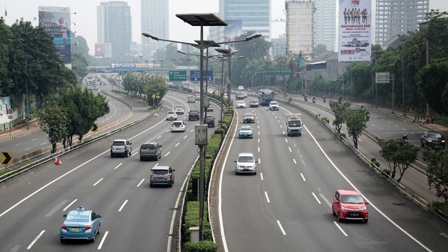 Lengangnya Tol Dalam Kota Hari Ini | kumparan.com