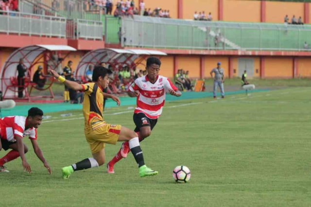 Bayu Gatra Bahagia Dilatih Gomes | kumparan.com