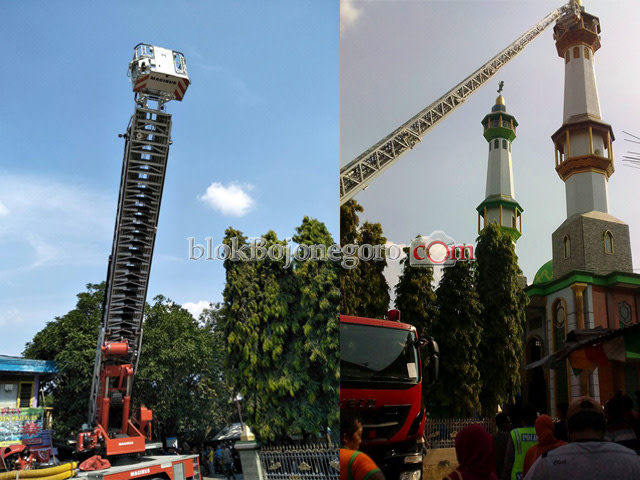 Pingsan di Atas Menara Masjid, Marbot Dievakuasi Pakai Damkar 60 Meter ...