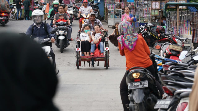 Becak Masih Ada di Jakarta, Tarif Sekali Naik Rp 10-15 Ribu | kumparan.com