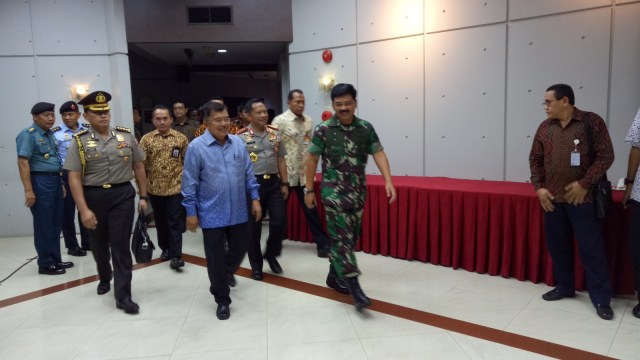 Jelang Pemilu, JK Minta TNI-Polri Waspadai Cyber Army dan Politik Uang ...