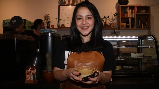 Menemui Gabriela, Barista Cantik yang Viral di Dunia Maya | kumparan.com