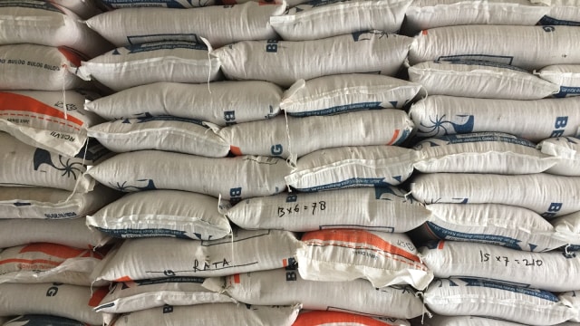 Bulog Siap Gelontorkan 400 Ribu Ton Beras Hingga Jelang Puasa | kumparan.com