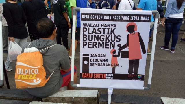 Poster-poster Unik Ingatkan Warga Jaga Keindahan Danau Sunter ...