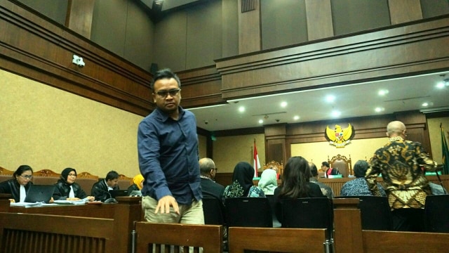 Hakim Ingatkan Keponakan Setnov: Saudara Beri Keterangan yang Santai ...