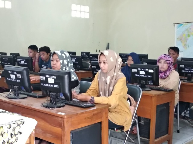 PKBM Paket B dan C Kota Cirebon Siap Hadapi UNBK | kumparan.com
