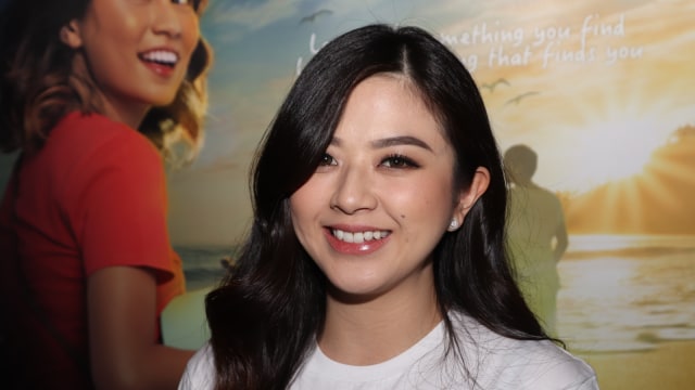 5 Presenter Cewek yang Piawai Membawakan Program Sepak Bola | kumparan.com