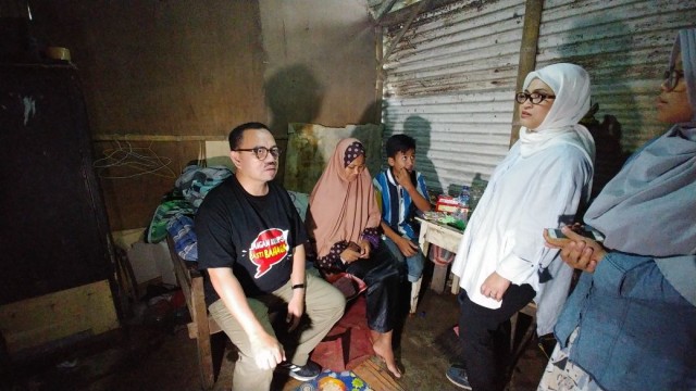 Pak Dirman dan Mamat Si Pengamen Cilik yang Putus Sekolah | kumparan.com