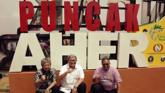 Heboh ‘Puncak Aher di Geopark Ciletuh', Begini Penjelasan Gubernur ...