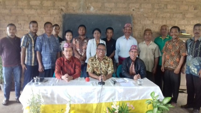 Norbertus Jegalus: Filsuf “Jalan Sepi” dari Flores | kumparan.com