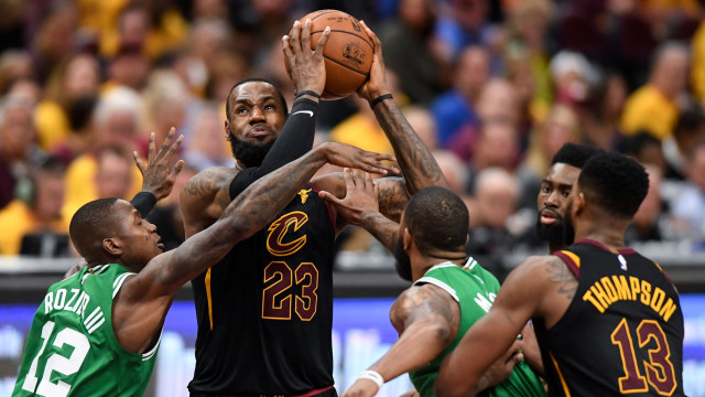 Final Wilayah Timur: Cetak 44 Poin, James Bawa Cavs Kalahkan Celtics ...