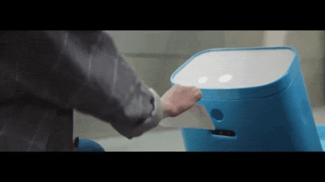 Maskapai Belanda Hadirkan Robot Troli Pemandu Pengunjung Bandara ...