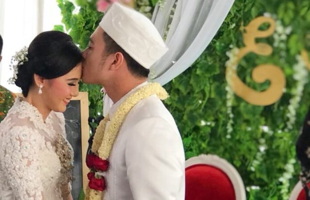 Eza Gionino Unggah Foto Pernikahannya di Instagram | kumparan.com