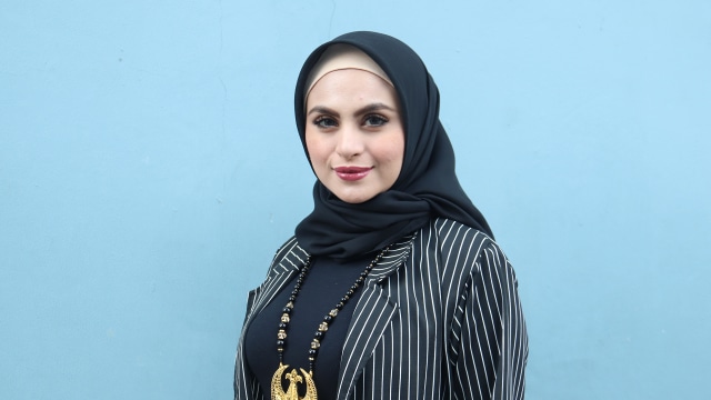 Natalie Sarah vs Asha Shara, Siapa Pesinetron Berhijab Favoritmu ...
