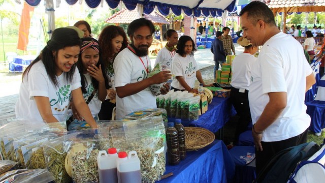 Festival Kelor Blora 2018, Tarik Ratusan Keloris Indonesia | kumparan.com