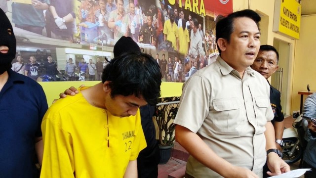 Ayah Tiri Penganiaya Balita Hingga Koma Ditetapkan Jadi Tersangka ... Ayah Tiri Penganiaya Balita Hingga Koma Ditetapkan Jadi Tersangka ...