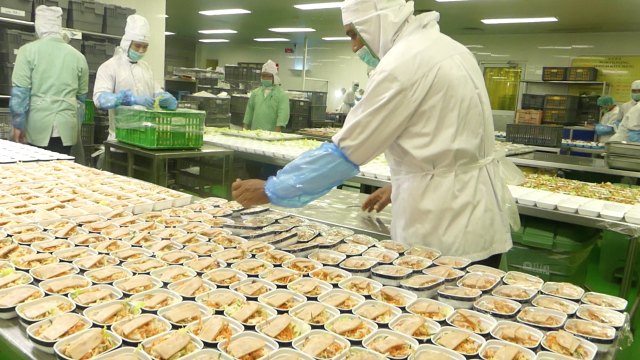 Vlog: Melihat Kesibukan Dapur Katering Makanan Pesawat | kumparan.com