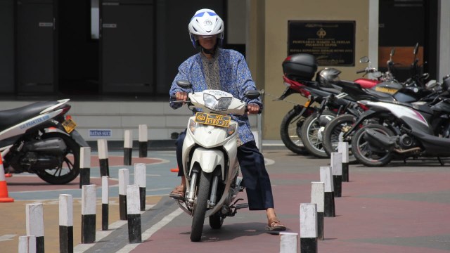 Ujian Teori SIM C: Pengertian dan Kisi-kisi Soal | kumparan.com