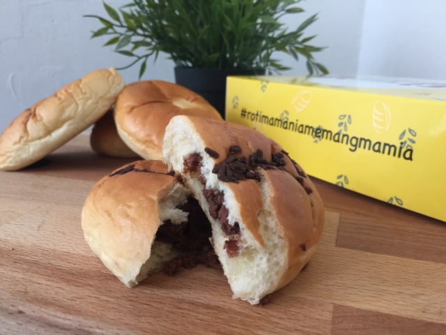 Makanan Artis: Roti Mama Nia vs Baby El Bakery | kumparan.com