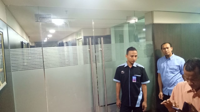 Puslabfor dan Inafis Cek Ruang Kerja Khatibul yang Tertembak Peluru ...