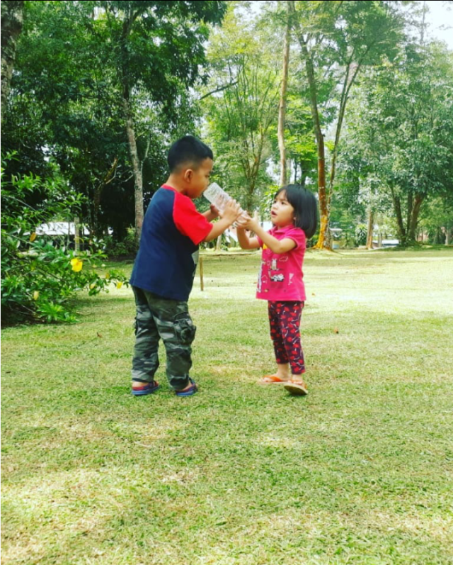 Siblings Rivalry, Bagaimana Mengatasinya? | kumparan.com