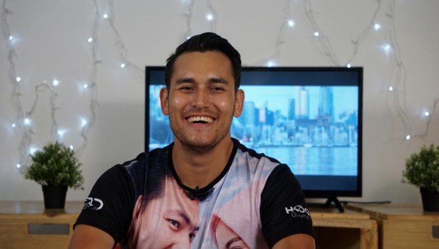 Salah Kostum, Arifin Putra Dipandang Aneh Saat Jalan-jalan di Amerika ...