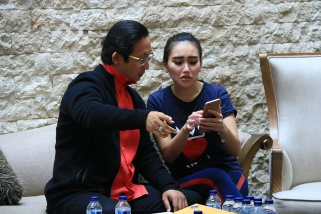 Dikabarkan Pacaran, Intip Foto-Foto Mesra Ayu Ting Ting dan Fransen ...