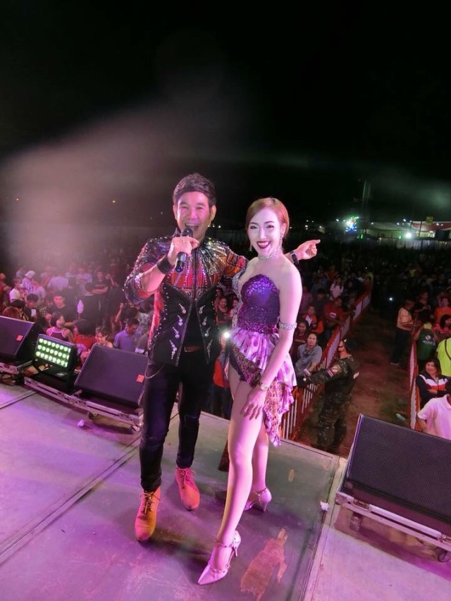 4 Fakta Memilukan di Balik Sosok Penyanyi Lagu 'Wik Wik Wik' | kumparan.com