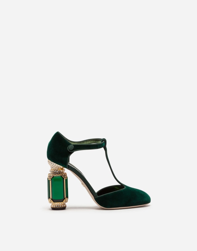 Demi Penampilan yang Makin Stylish, Pakai 5 Heels Rekomendasi Dari ...