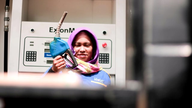 SPBU Mini Exxon di Kampung Jual BBM Setara Pertamax, Berapa Harganya ...