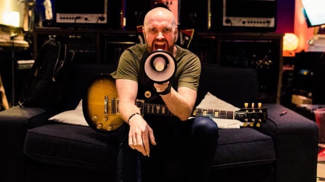 Ditendang Rekan Satu Band, Vokalis The Script Alami Patah Tulang Rusuk ...