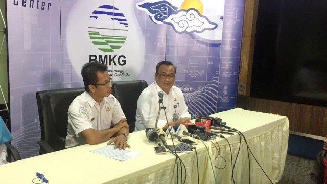 BMKG Ungkap Kronologi Terjadinya Tsunami Selat Sunda | kumparan.com